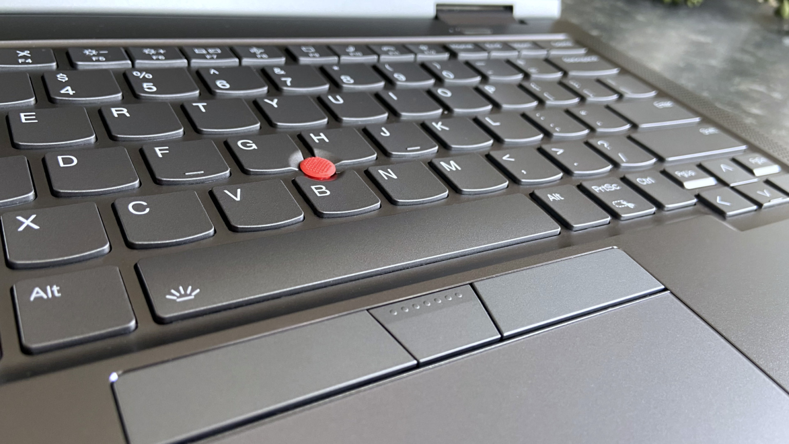 Lenovo Hapus TrackPoint pada ThinkPad, Apa Alasannya?